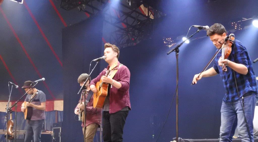 TF 2018: Lidt af hvert og stjernerne The Lone Bellow og Sam Kelly & The ...