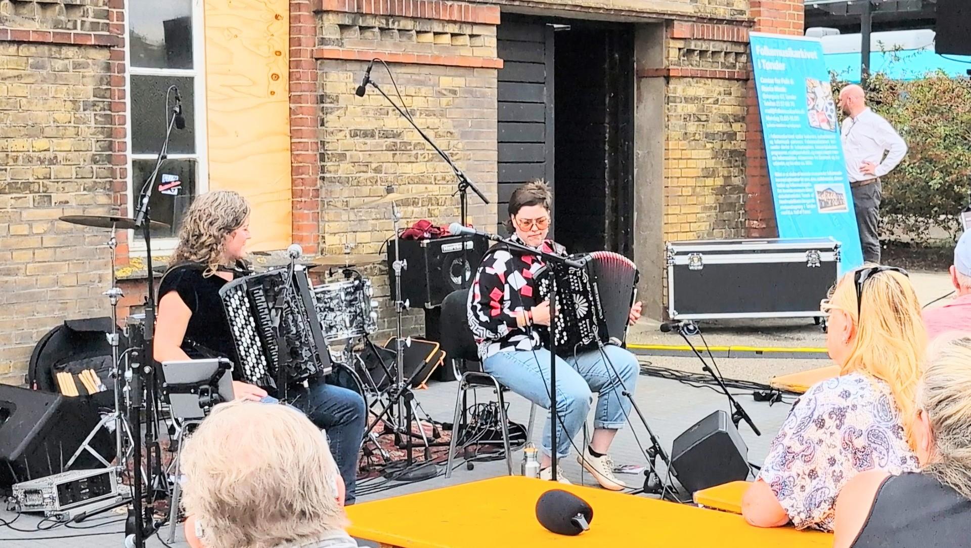 Arkivet for Folk og Roots | rootszone.dk | Folk & Musik